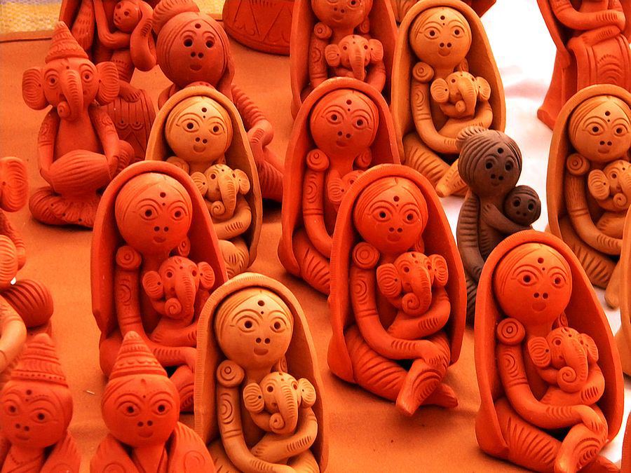 ফিচার I পট-পুতুলের ইতিকথা